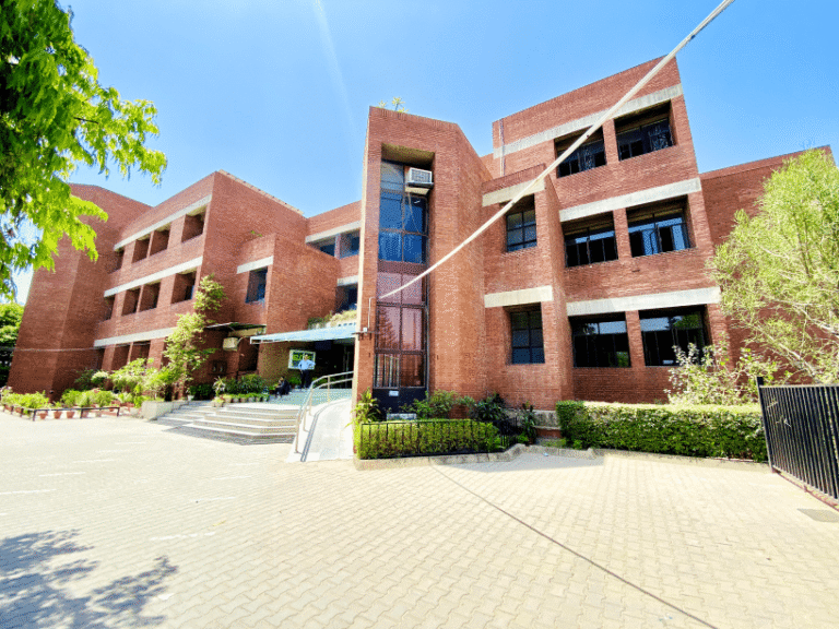 Deepalaya School Kalkaji -Lighted to Enlighten